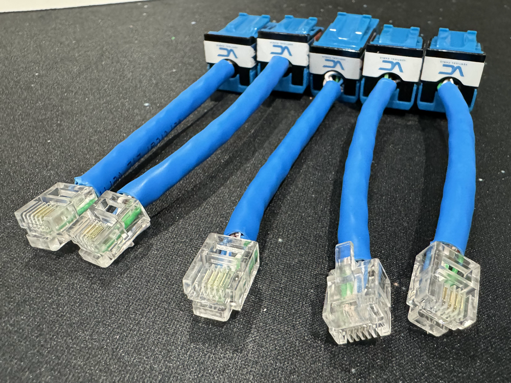 Combo USB-C Power Delivery & DisplayPort 1.4 KVM - Dual Monitor ...