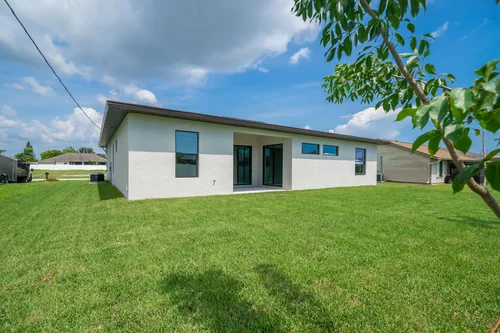 Donna Model — Sunsational Homes