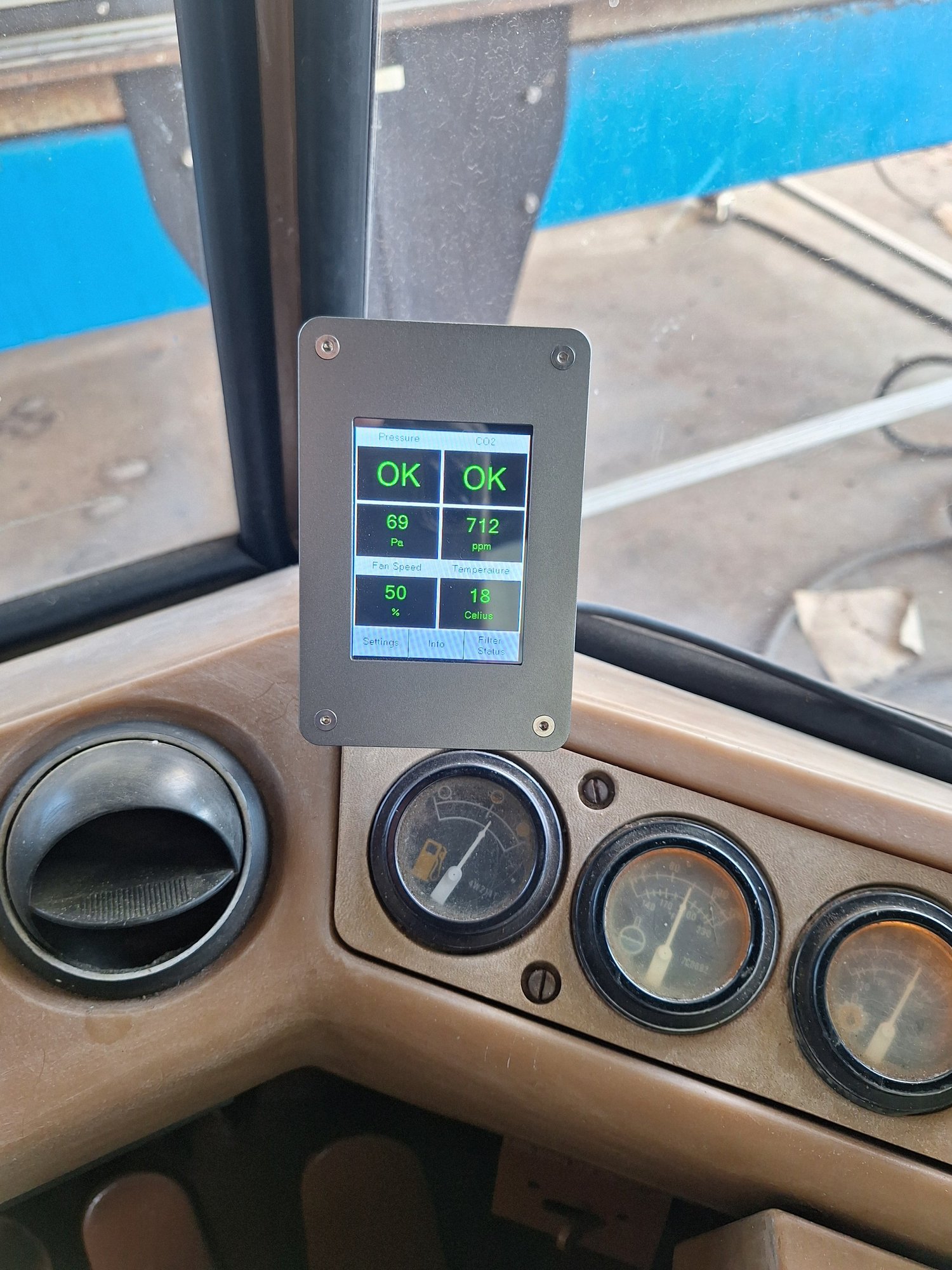 The Benefits of CleanCab Pressurisers Systems | Reducing Dust into ...