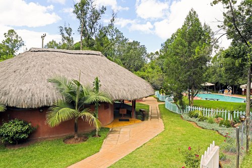 Kongoni Hotel Nanyuki | Accommodation, Restaurant, bar, Pool and Spa