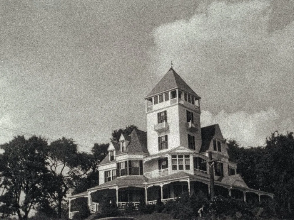 The Howe Mansion — 9 Little Nahant