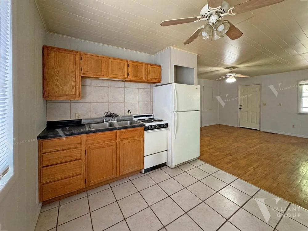1415 E Elm St, Springfield, MO 65802 - Apt 5 | Valiant Group