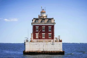 Lighthouse Cruises