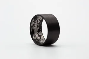 Thin Carbon ring with Platinum — Singularity