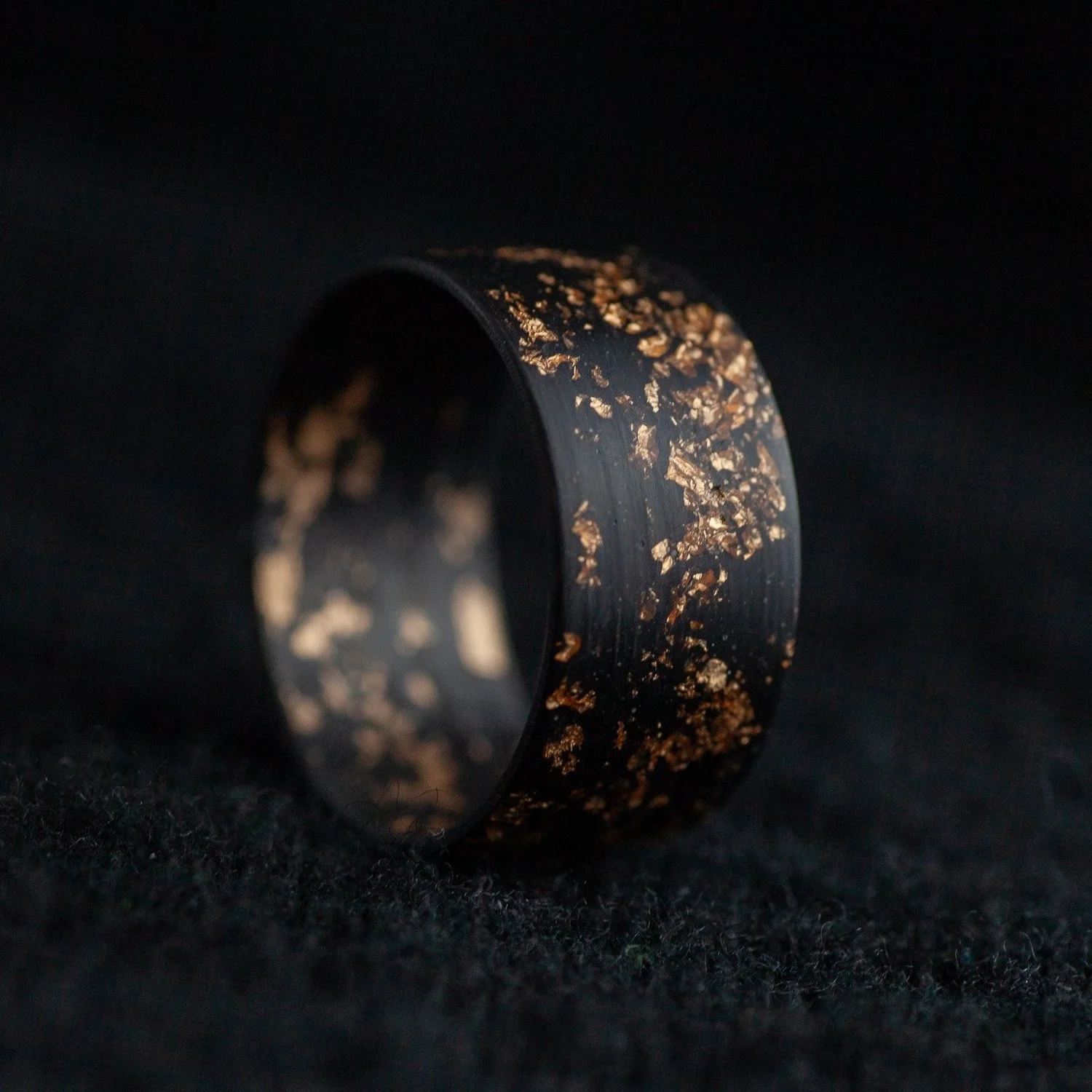 Thin Carbon ring with Platinum — Singularity