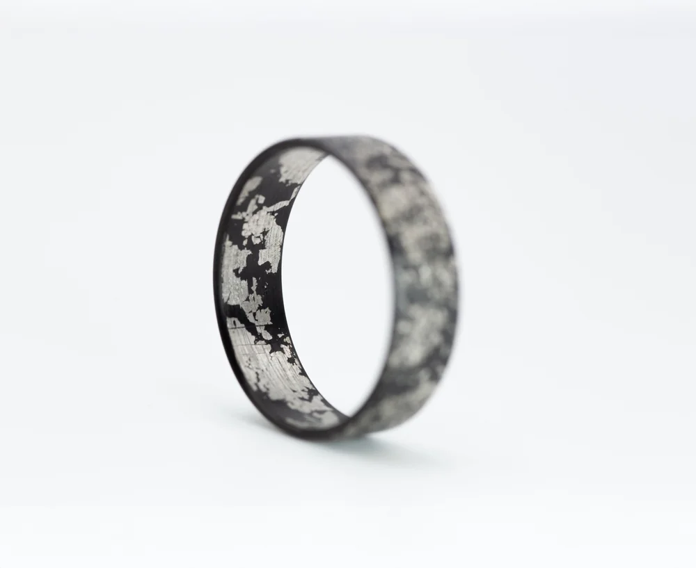 Medium II Carbon ring with 24k Gold — Singularity
