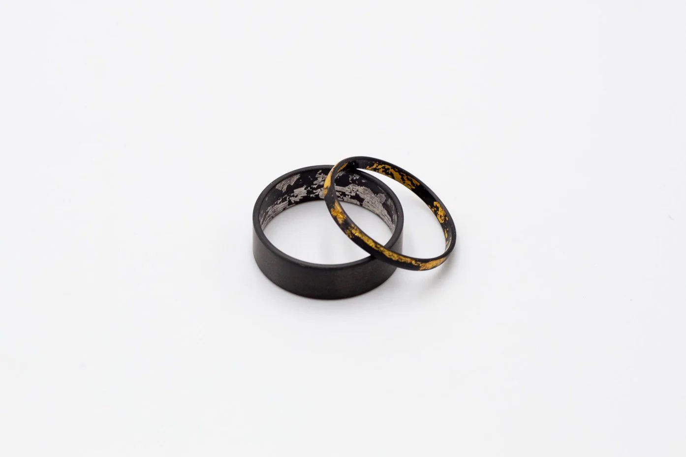 Wide carbon fiber ring with 24k gold — Singularity