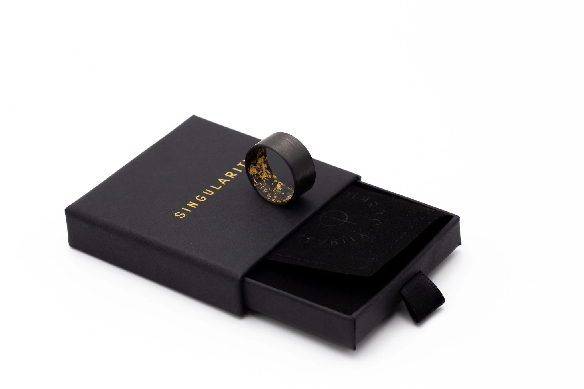 Medium Carbon ring with Platinum — Singularity