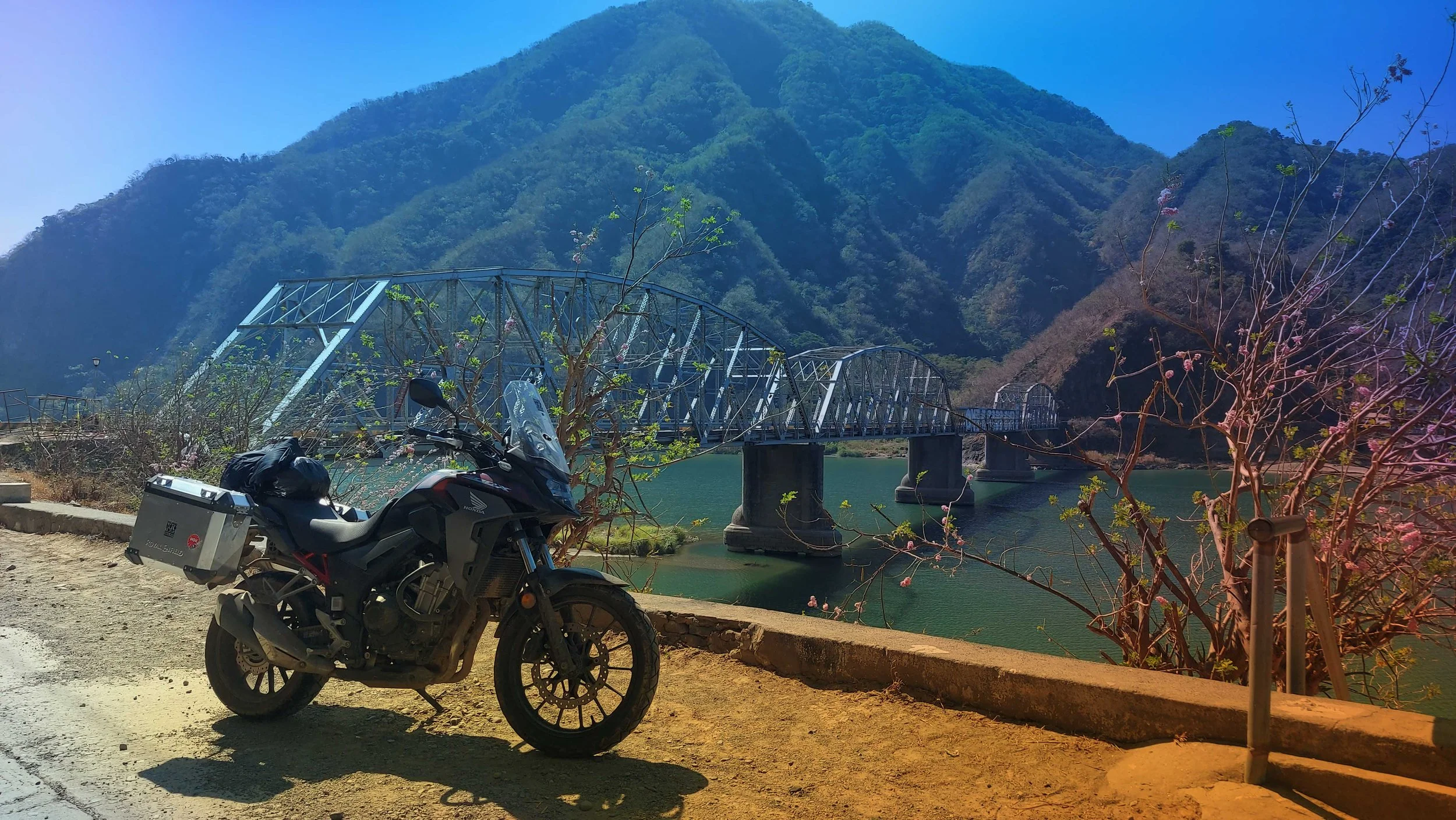 MOTORCYCLES — PHILIPPINE MOTO TOURS