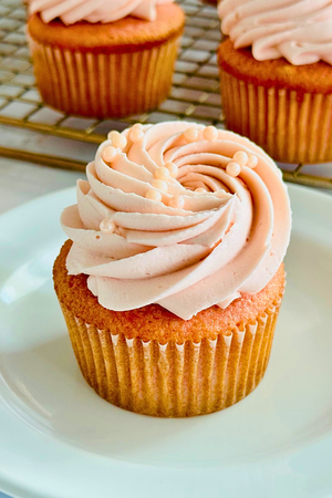 Pink Champagne Cupcakes — CHYNA B'S SWEETS