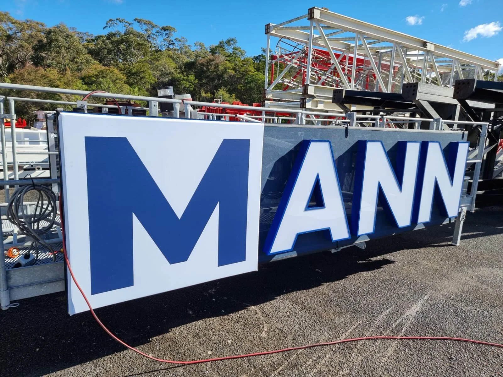 Crane Signs — Sachr Sign Co