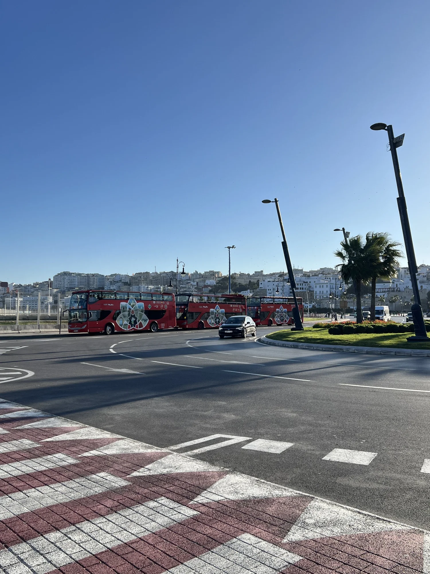【摩洛哥自由行】丹吉爾 Tangier 怎麼玩？交通、景點、住宿完整攻略 — Travel with Erin