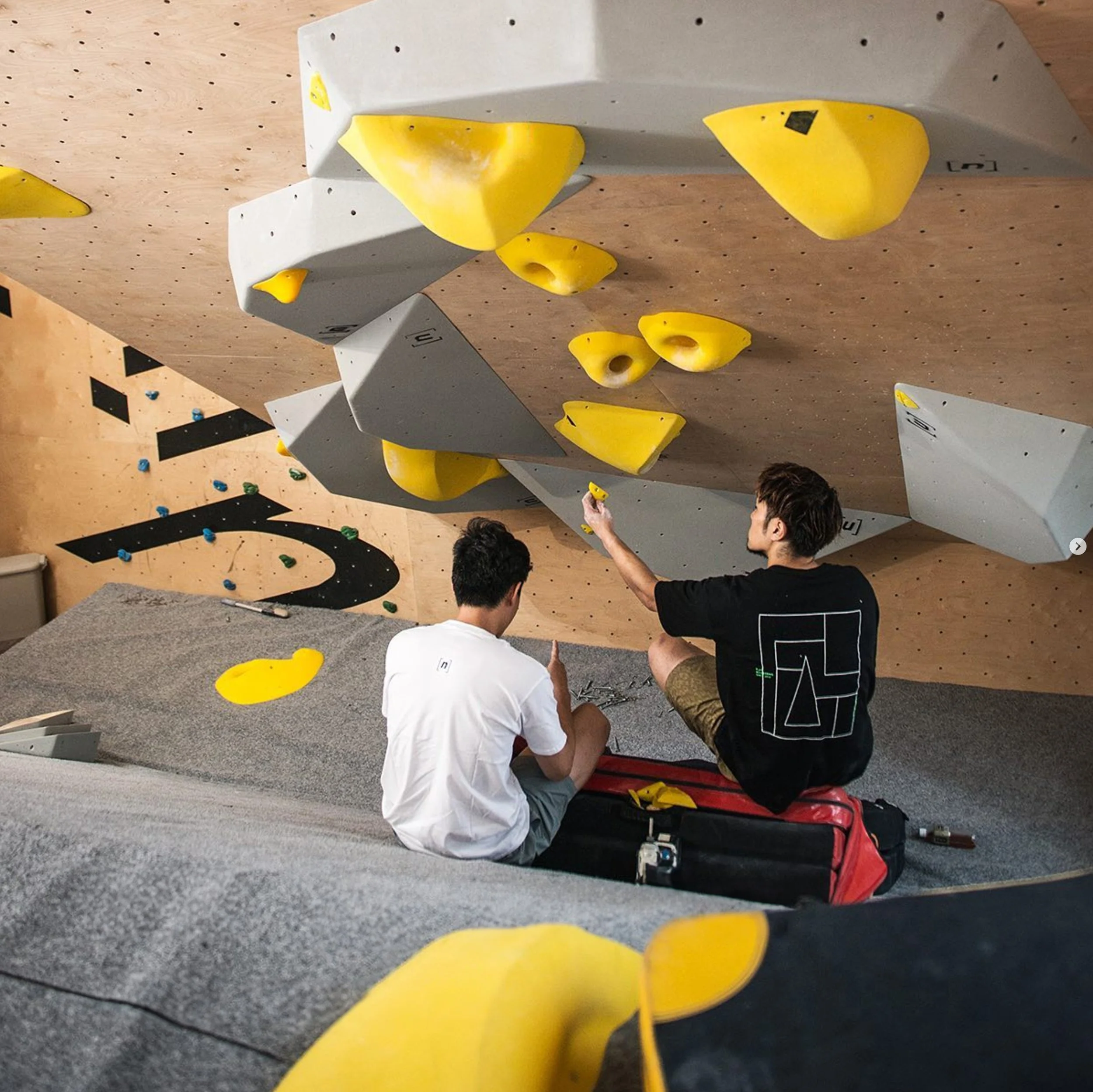 Join Our Routesetting Team — n bouldering