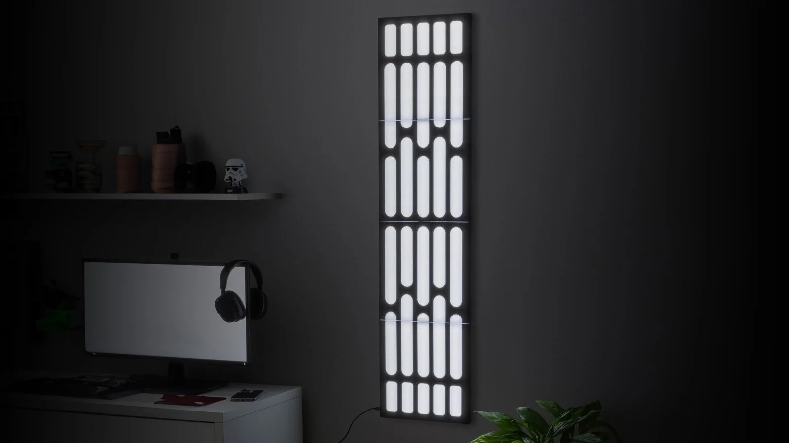 The Perfect Star Wars Ambiance: Death Star Wall Panel Light — Rebel ...
