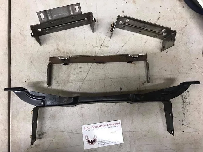 Custom Autosound 740 AM/FM Bluetooth stereo — Second Gen Graveyard