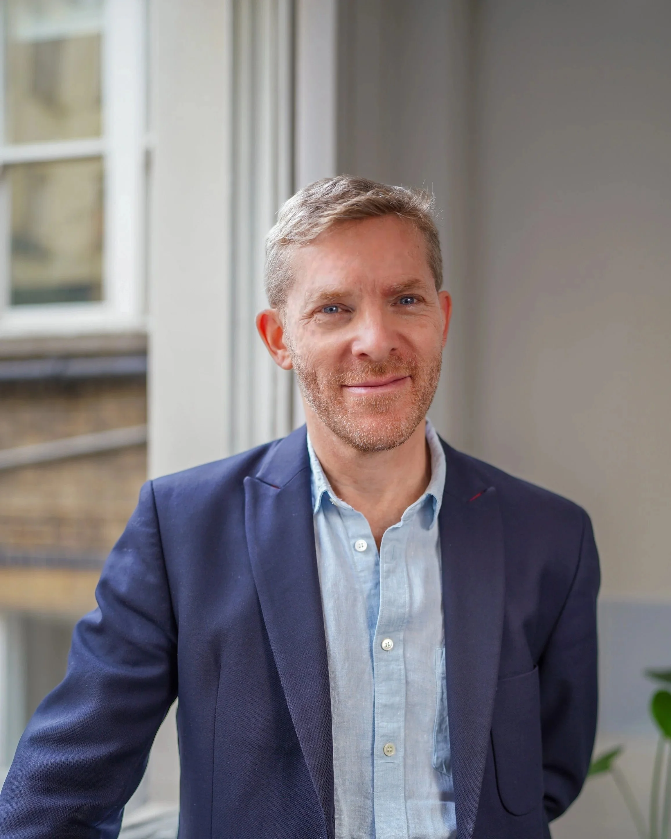 Adam Edwards - Bio — Mercurae Law - Retained In-house Counsel