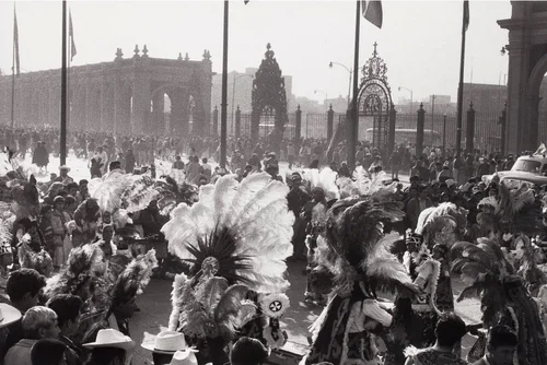 7 Photography Lessons From Henri Cartier-Bresson