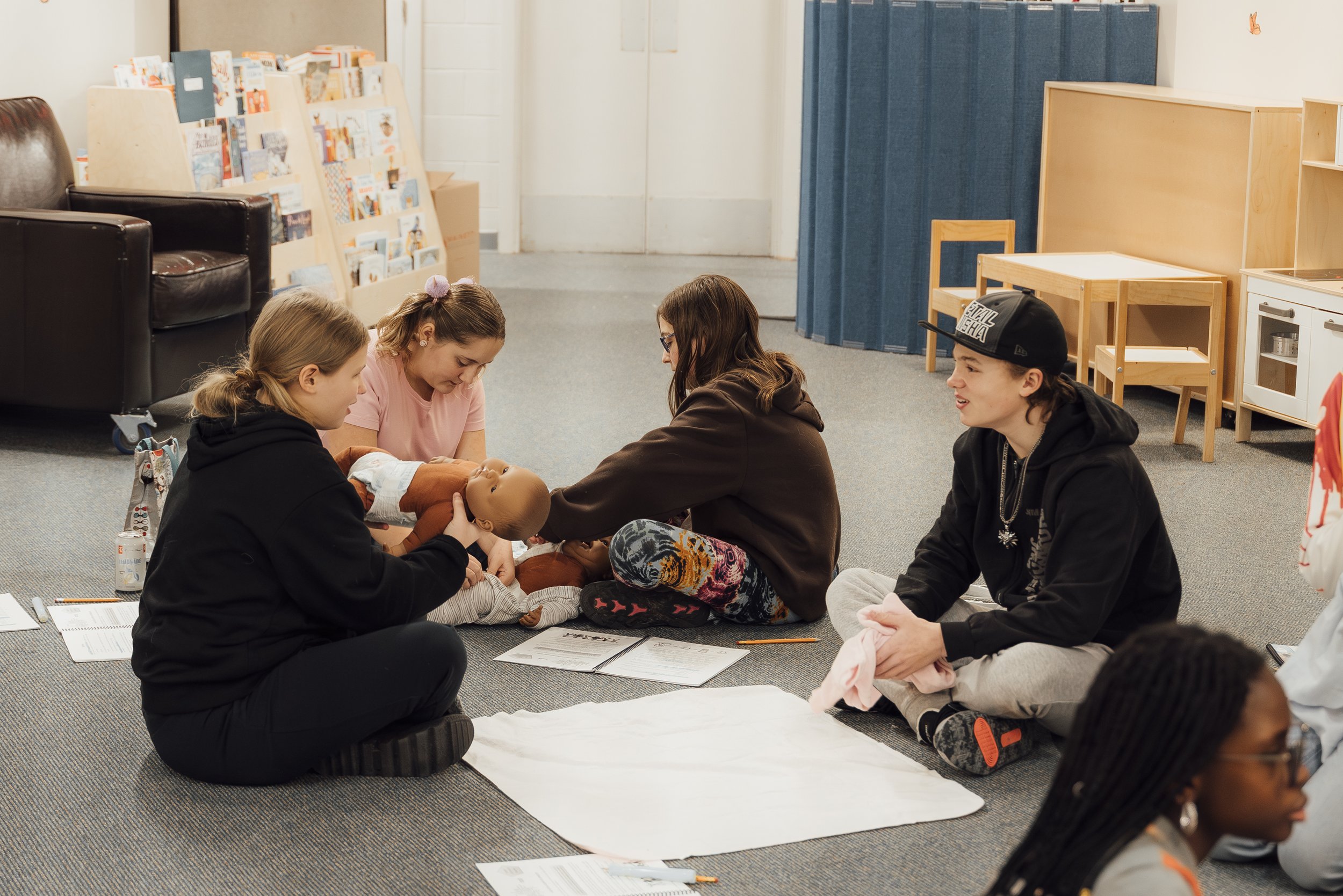 Youth Programs — South Winnipeg Family Information Centre