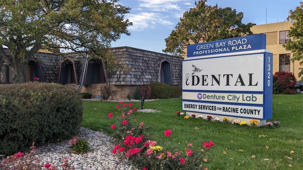 About the staff of iDental