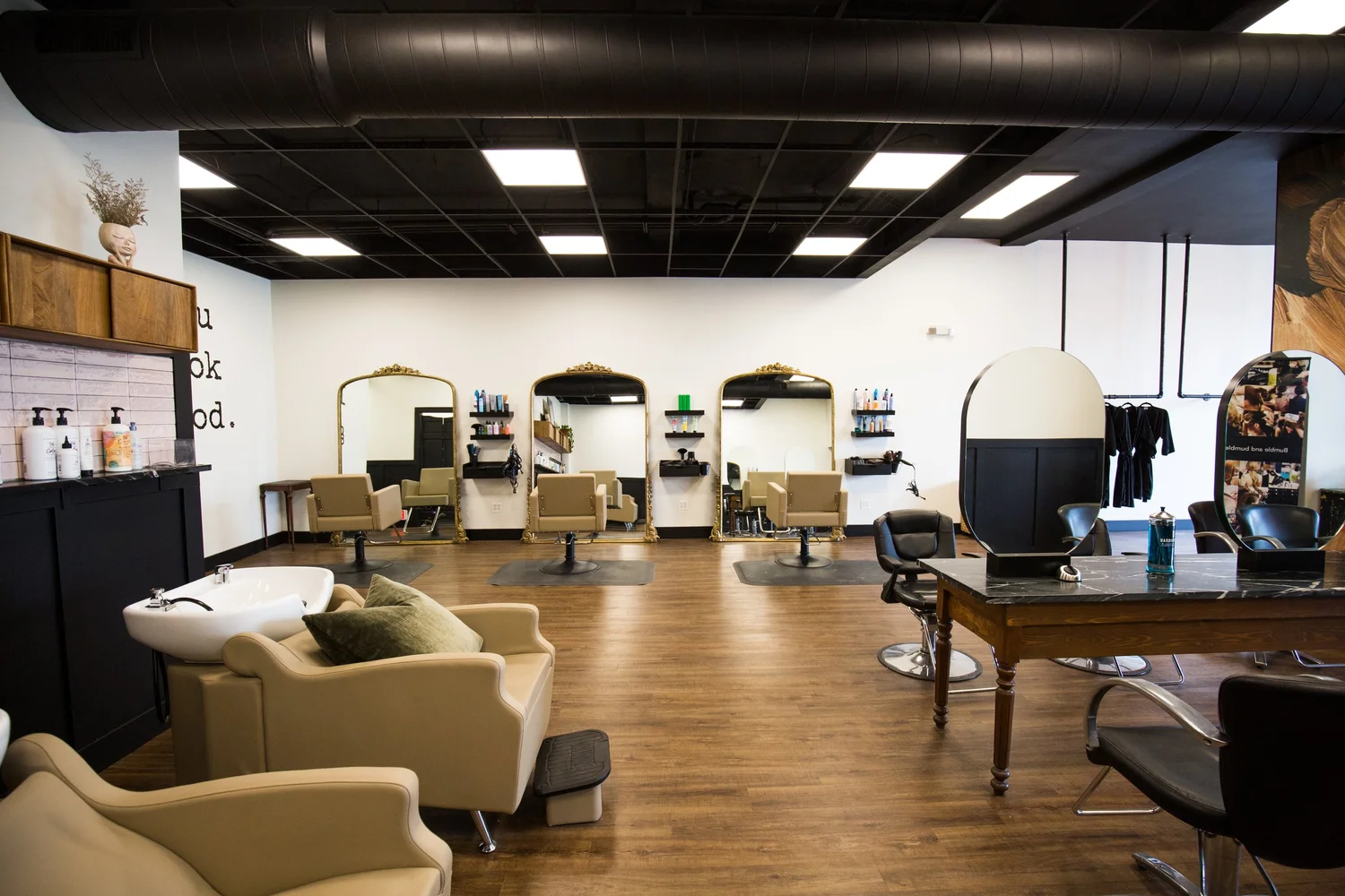 Savvy Salon