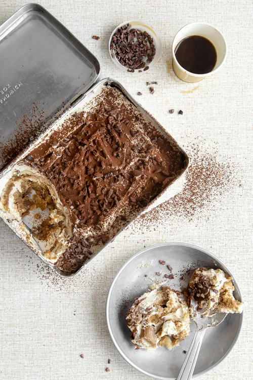 VAN LIFE COOKBOOK — Holly Farrier