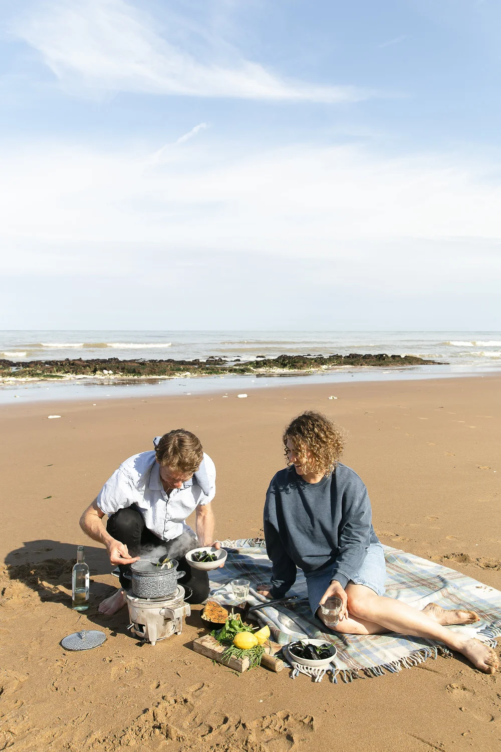 VAN LIFE COOKBOOK — Holly Farrier