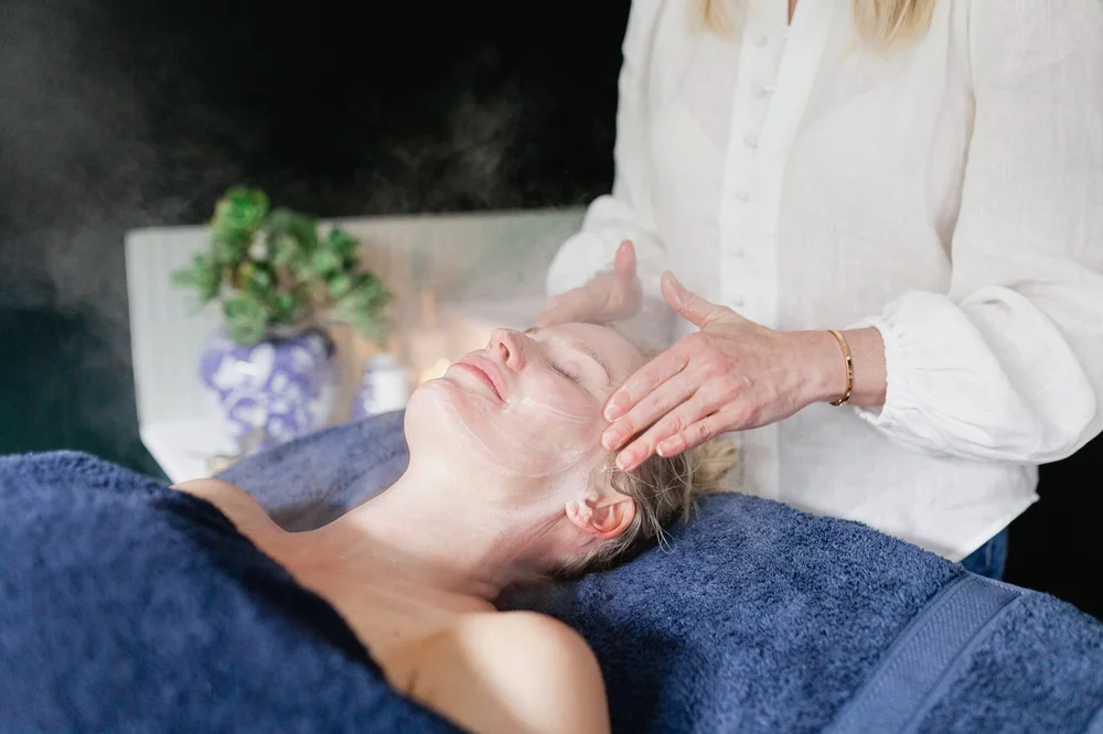 Treatments — ISABELLA LONERAGAN SKIN