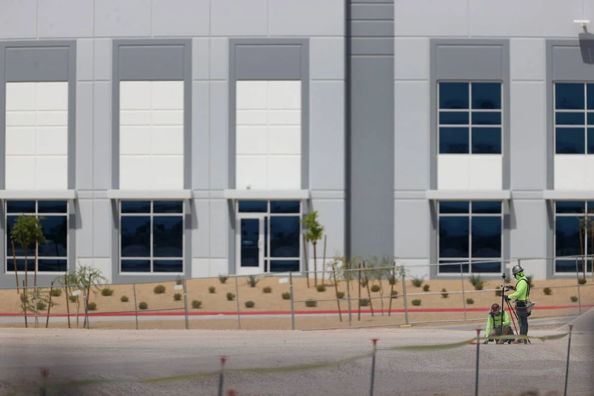 GOLDEN TRIANGLE INDUSTRIAL PARK — ConAm Building Co