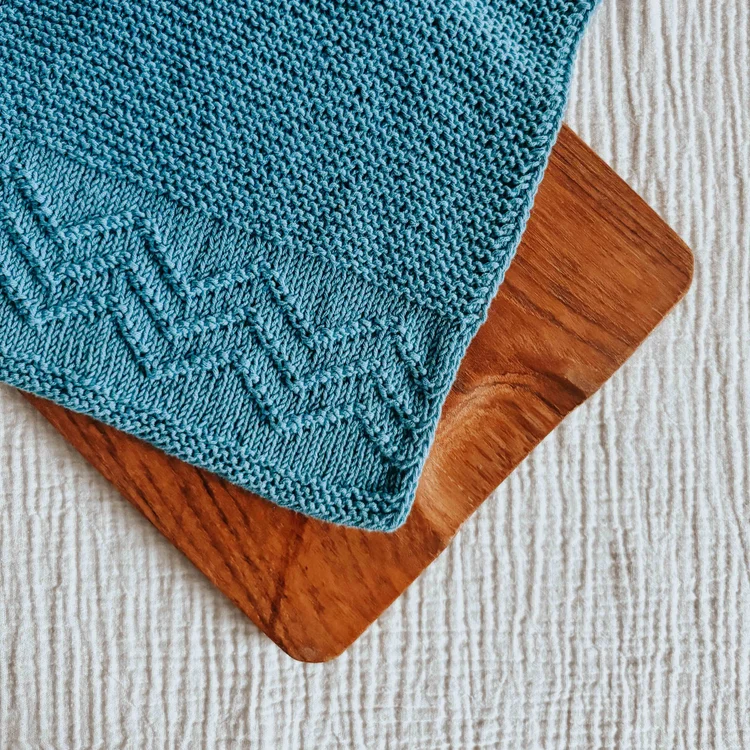 Simple Chevron Knit Kitchen Towel Pattern for Beginners — Whileberry ...