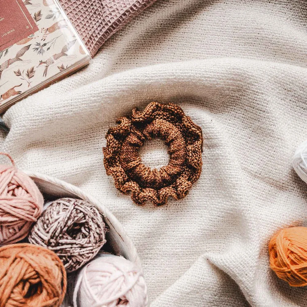Ruffle Scrunchie - Quick Stash Buster Knitting Pattern - Flounce ...