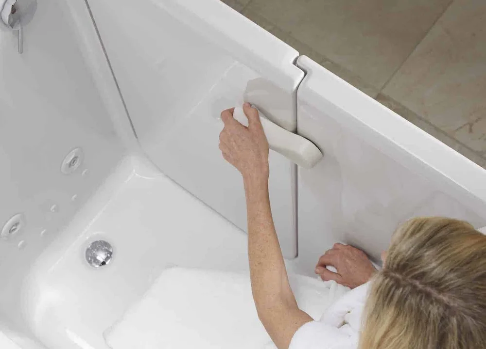 Easy Access Baths 101: Seniors Bathe Easy in Walk-in Tubs