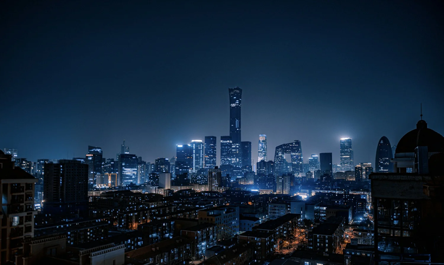 8 Tips to Stay Safe Walking Alone at Night | imabi Products