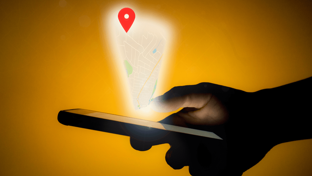 8 Tips to Stay Safe Walking Alone at Night | imabi Products