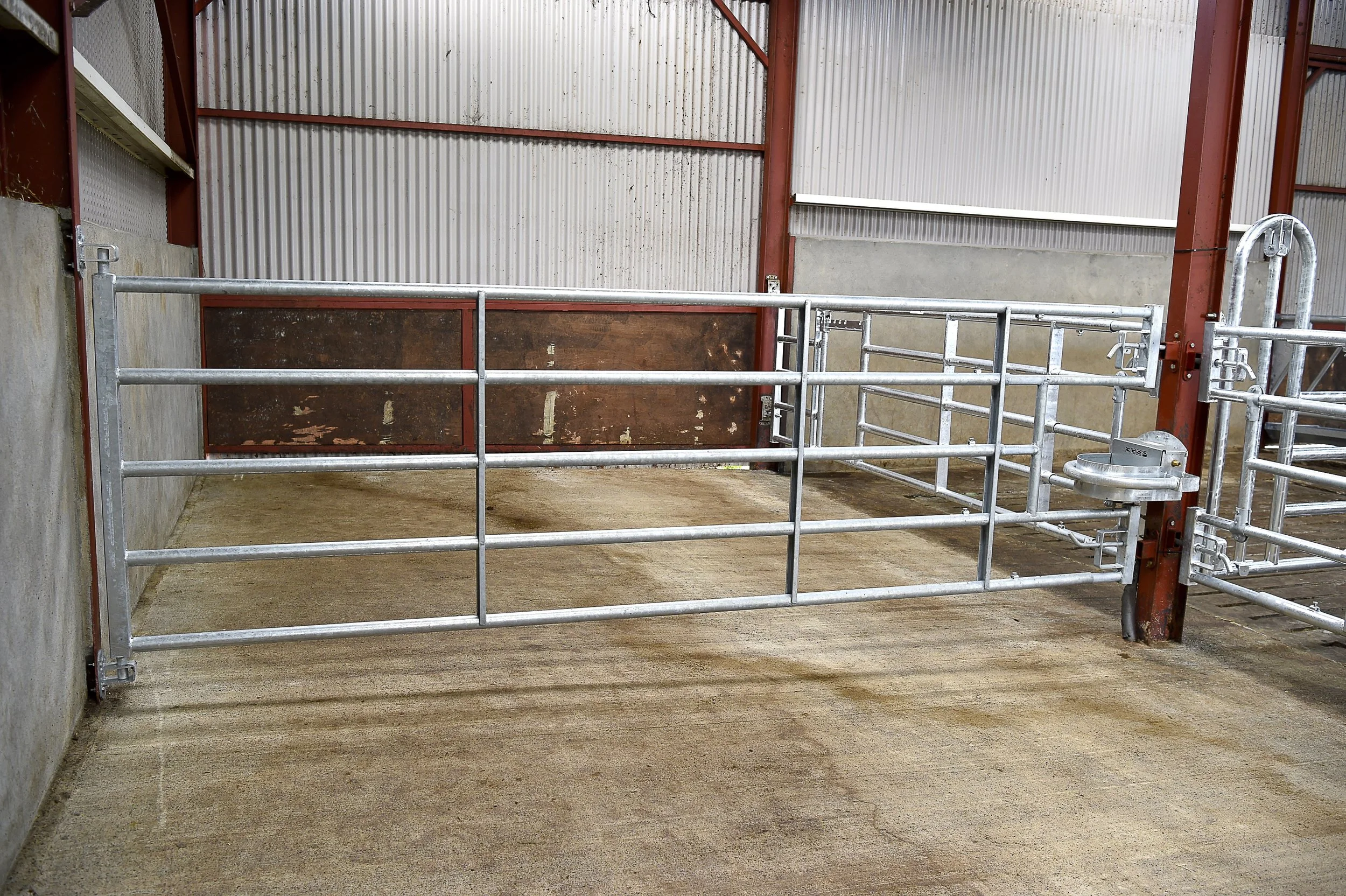Telescopic Gates & Calving Gates — Gibney Steel