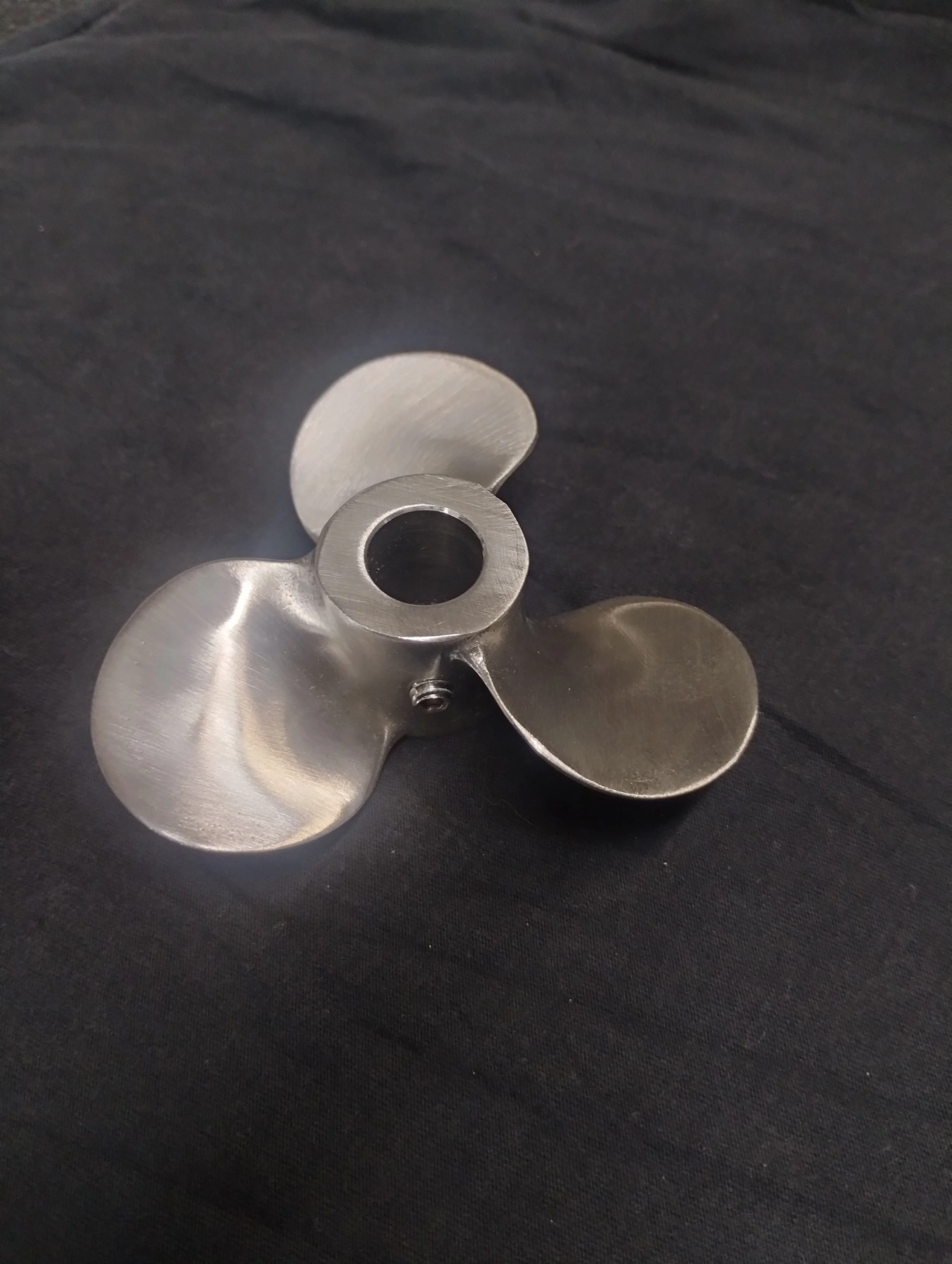 Mixing propeller