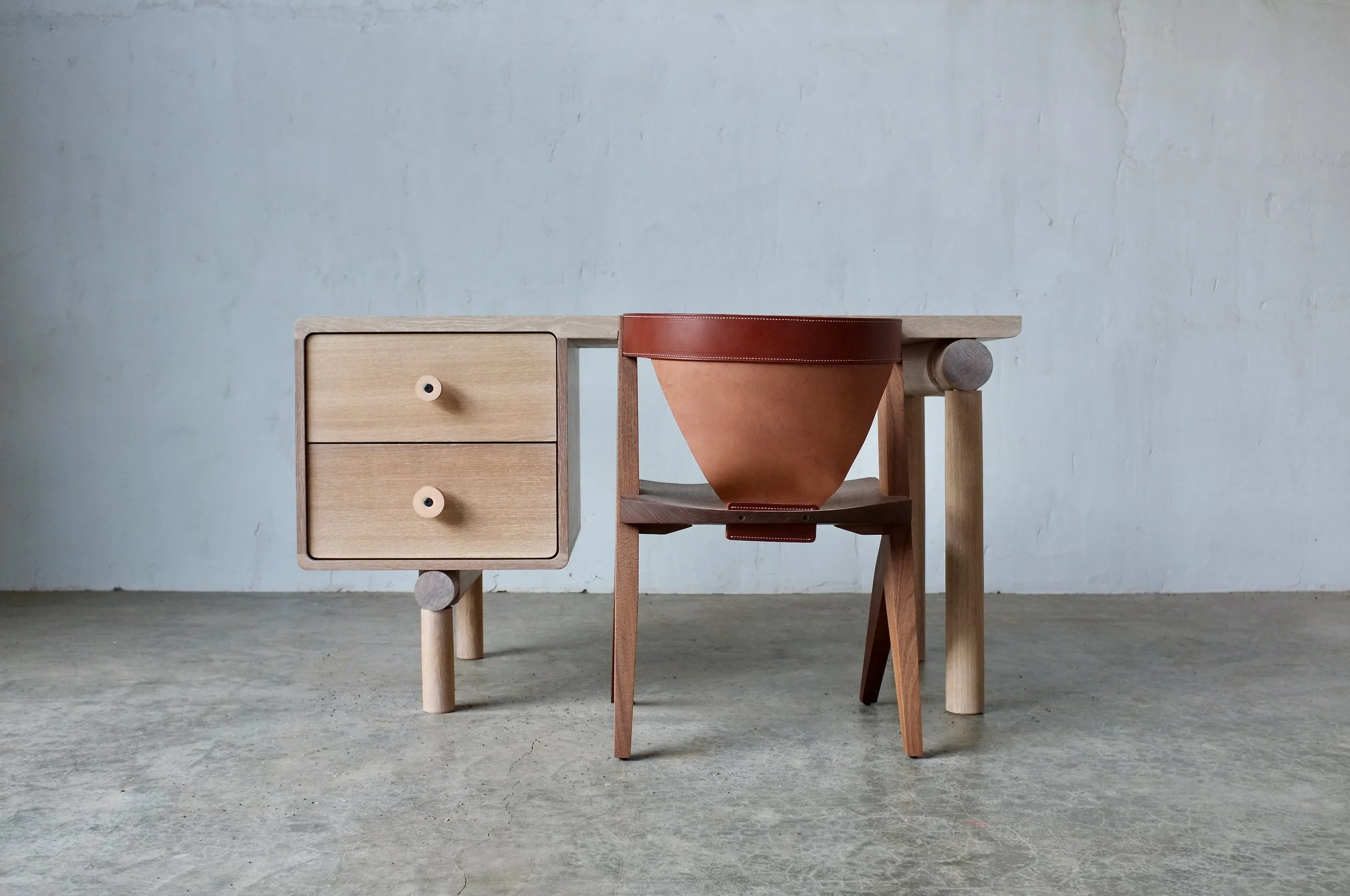 MICHAEL ROBBINS FURNITURE STUDIO