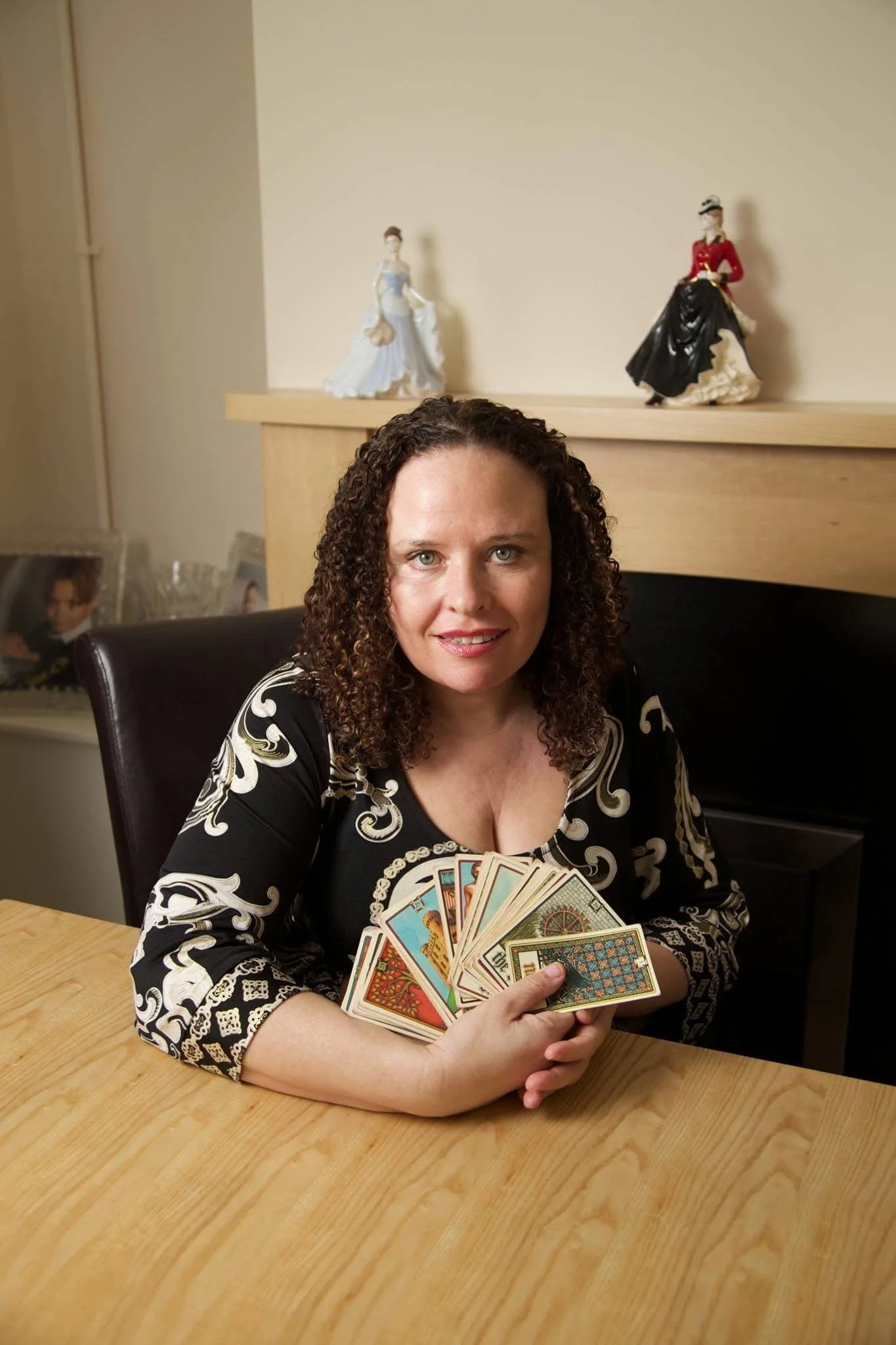 Well Known Psychics & Tarot Readers — The World Of Psychics