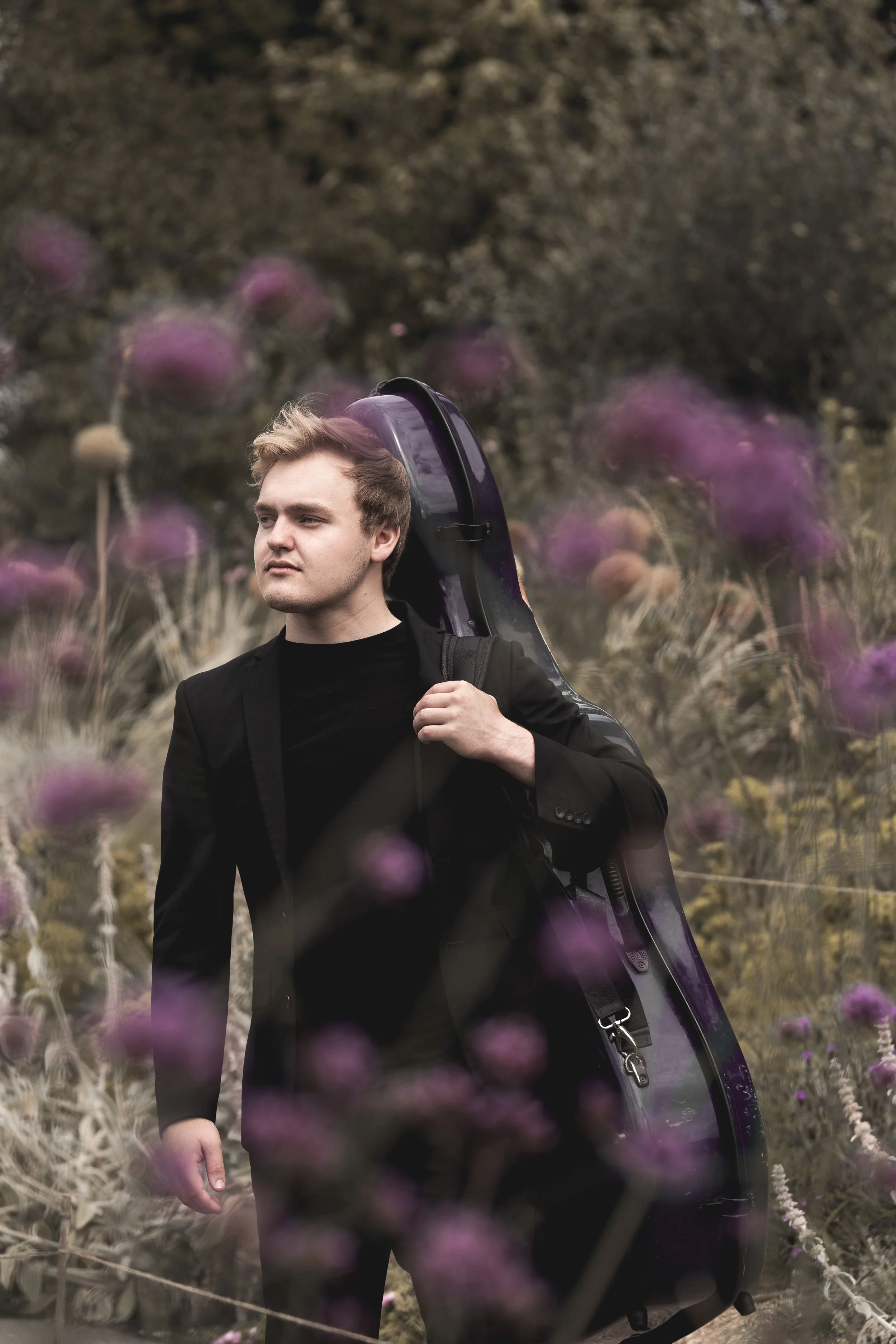 About — Maxim Calver | Cellist