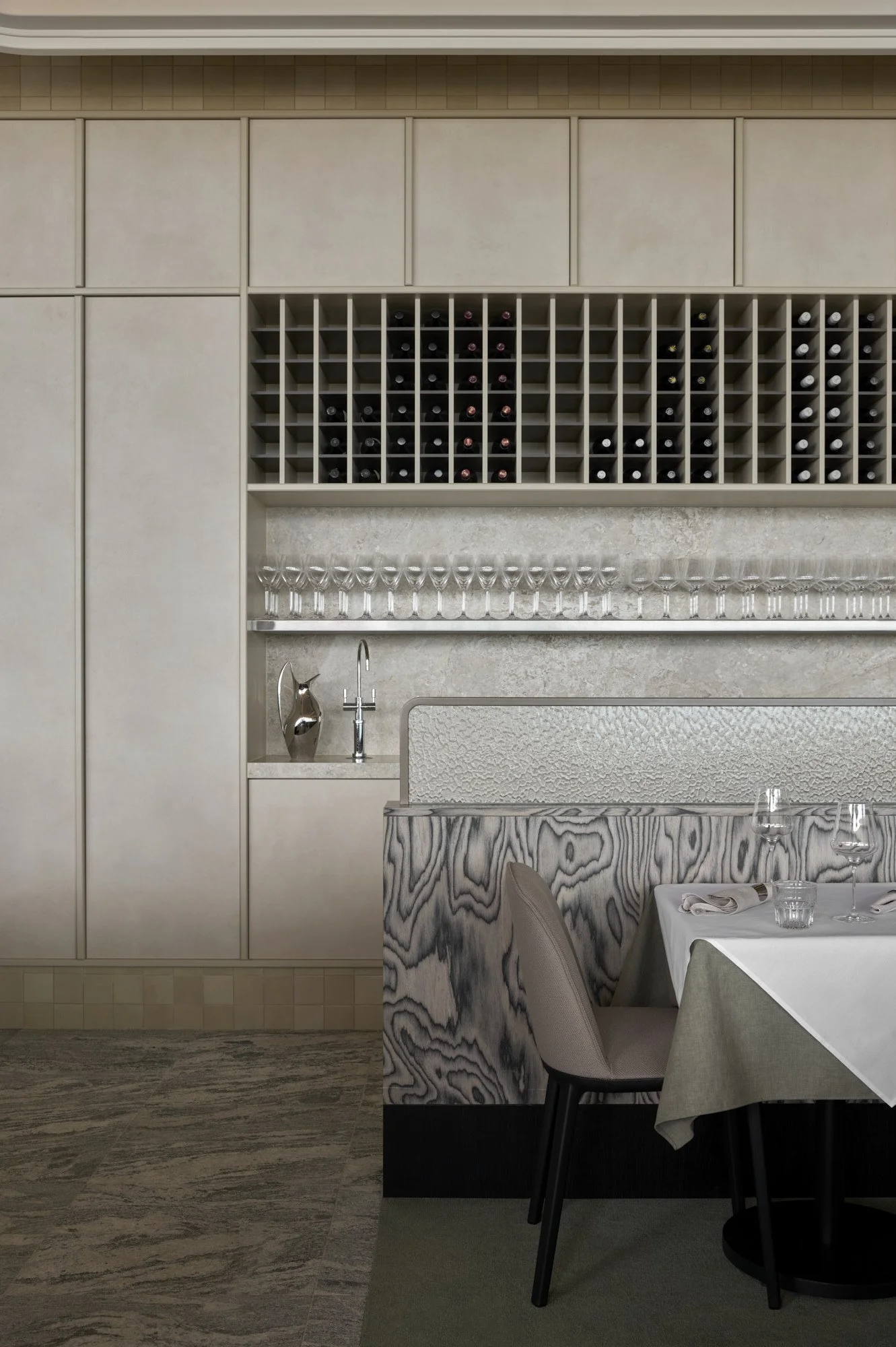 Gibney — Hospitality — Rezen Studio