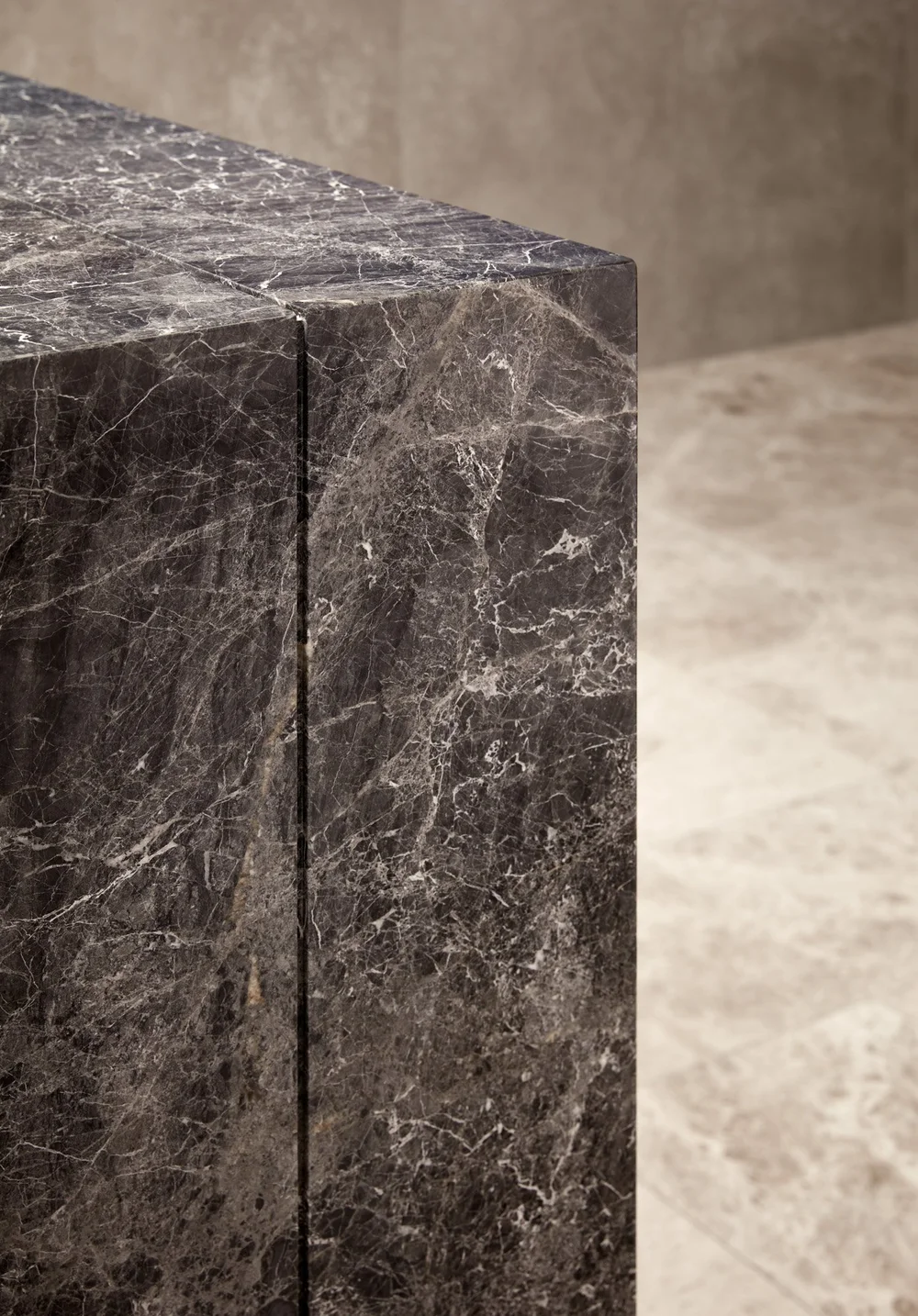 Clough — Workplace — Rezen Studio