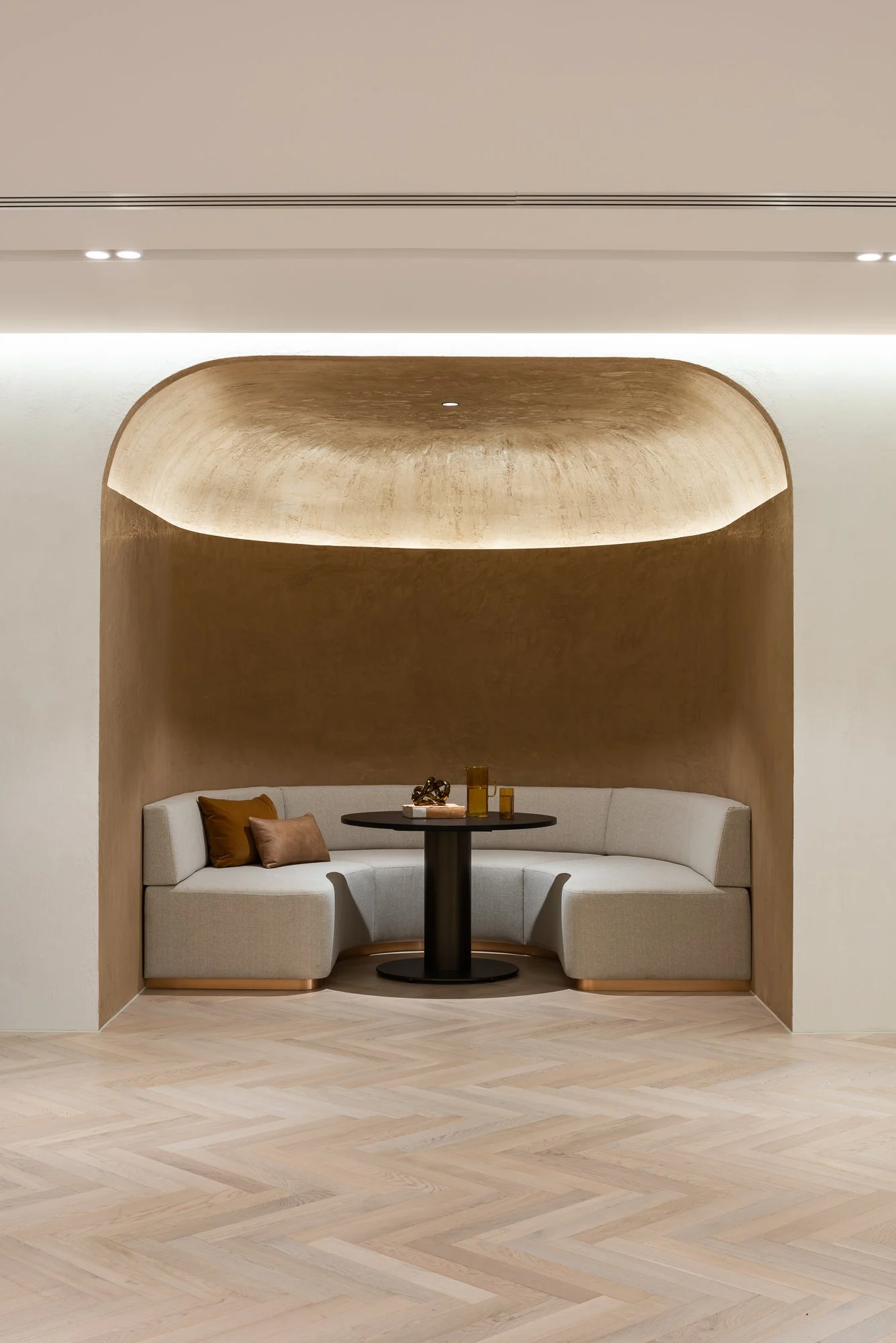 IGO — Workplace — Rezen Studio