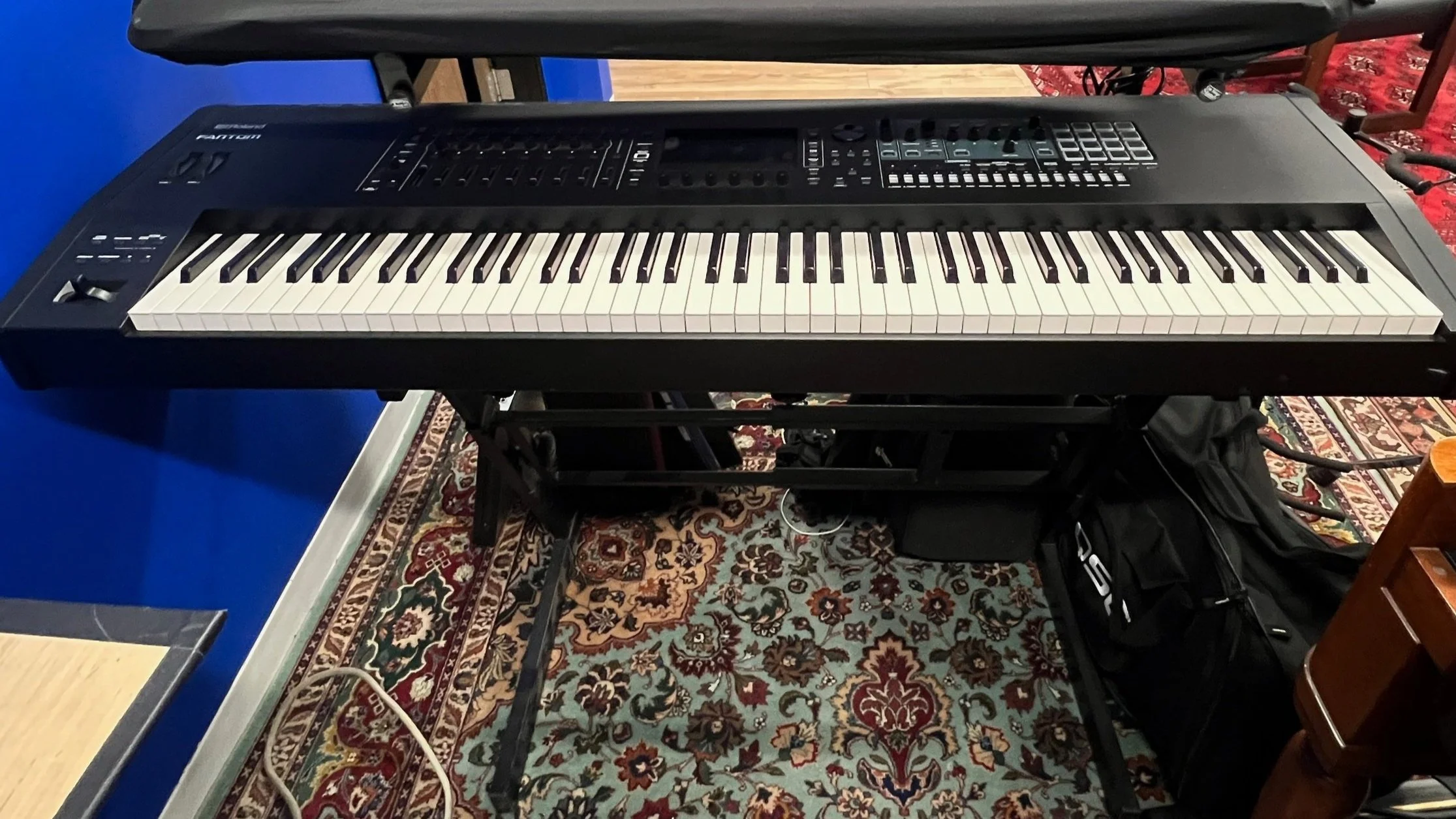 Synth Lab — AMPLIFIED STUDIOS