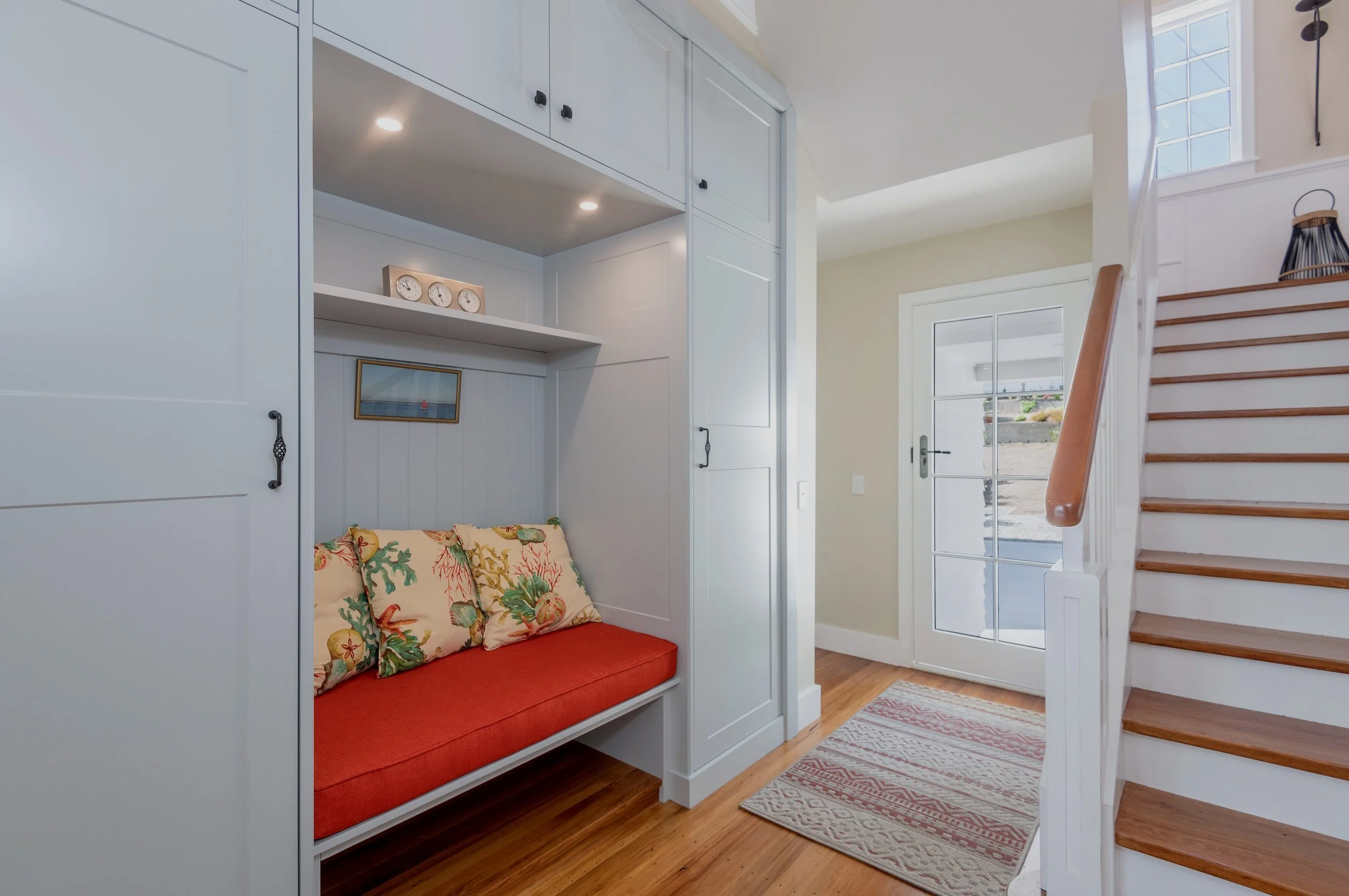 Custom Entranceway and Seating Joinery by The Custom Space