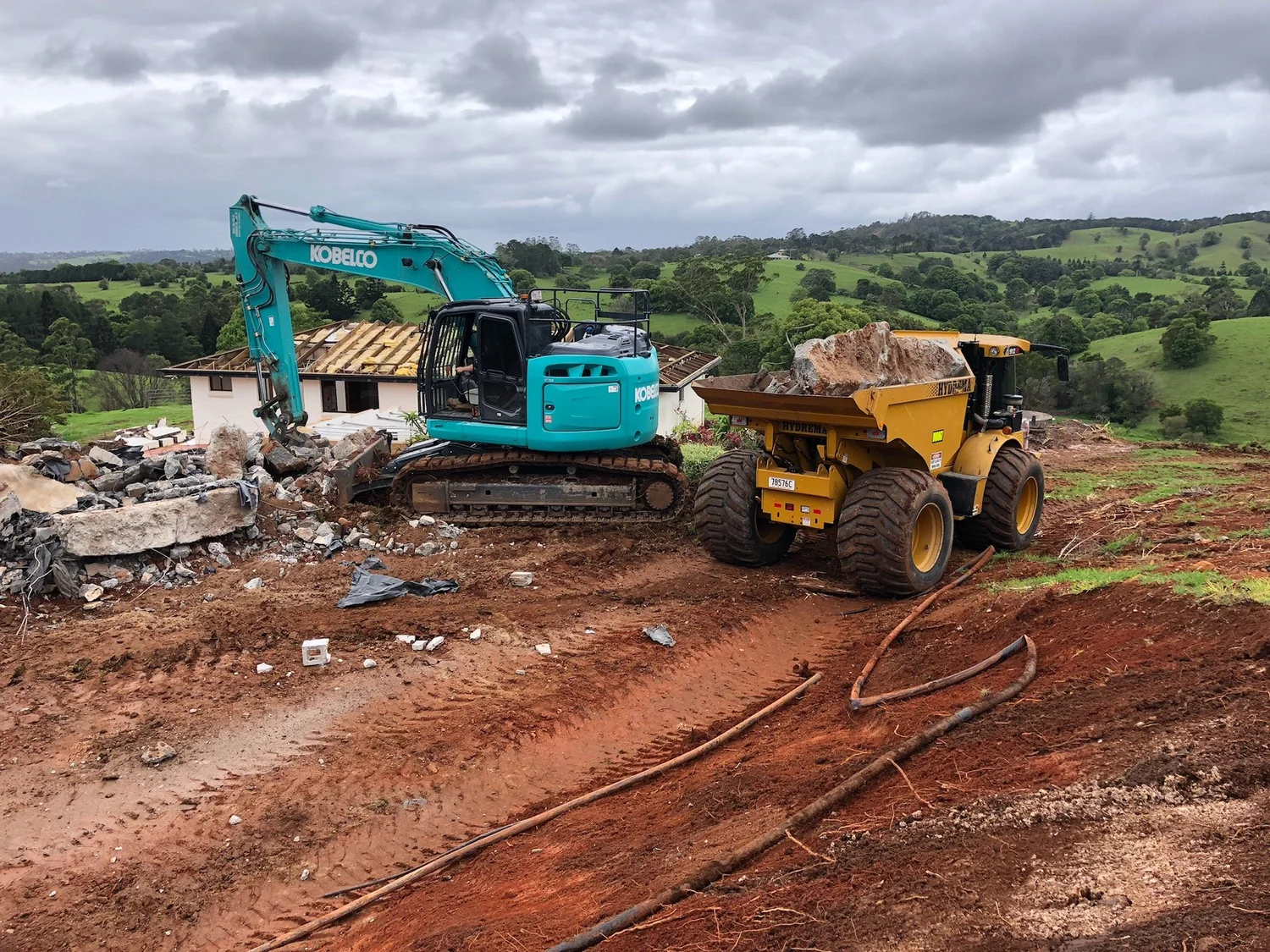 Dan Peters Earthmoving