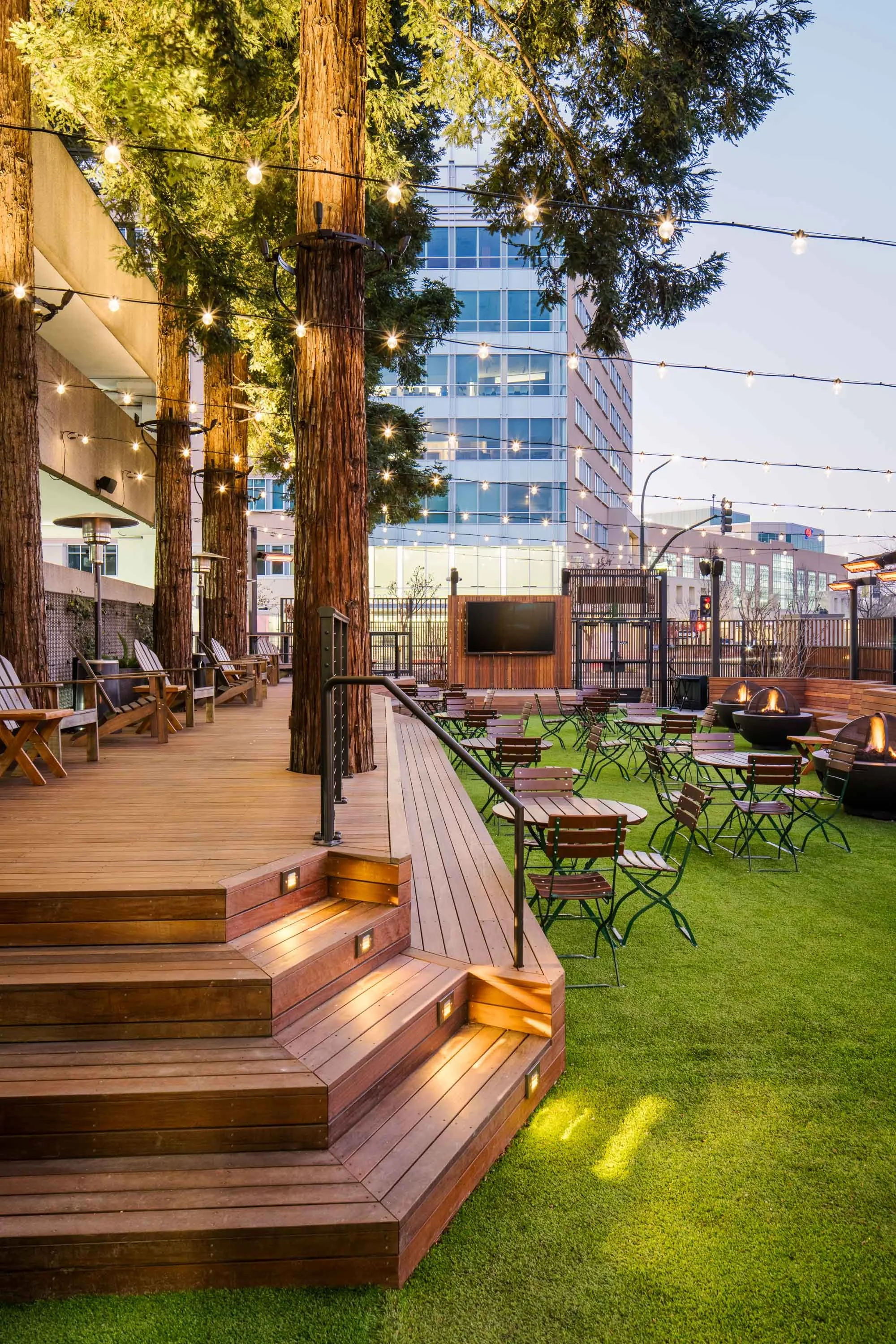 Headlands Brewing - WALNUT CREEK BEER GARDEN