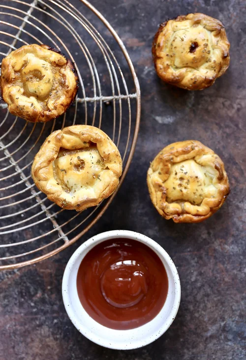 Mini Mince and Cheese Pies — Heritage Bakers