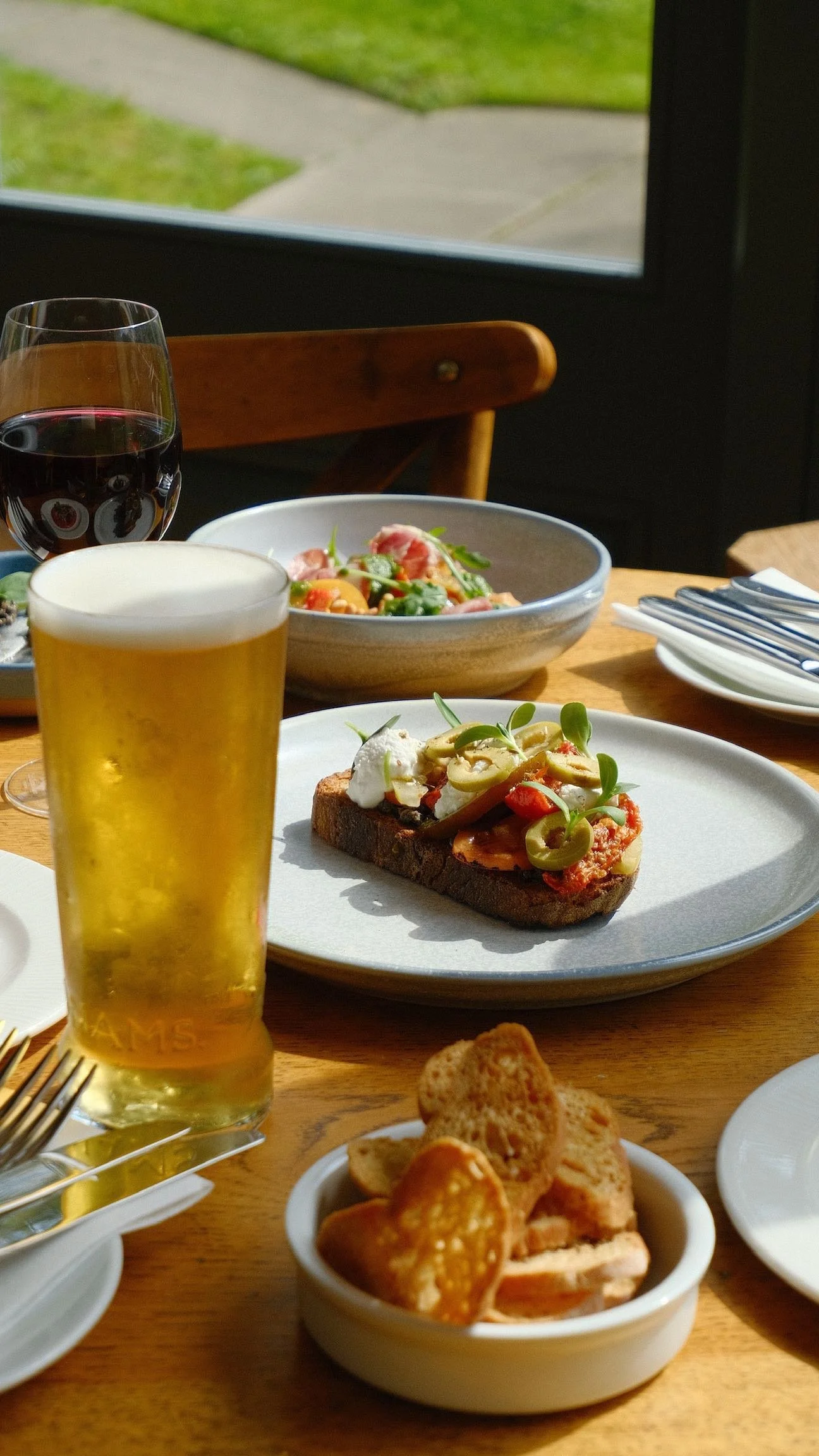 Pub & Restaurant in Madingley | The Three Horseshoes