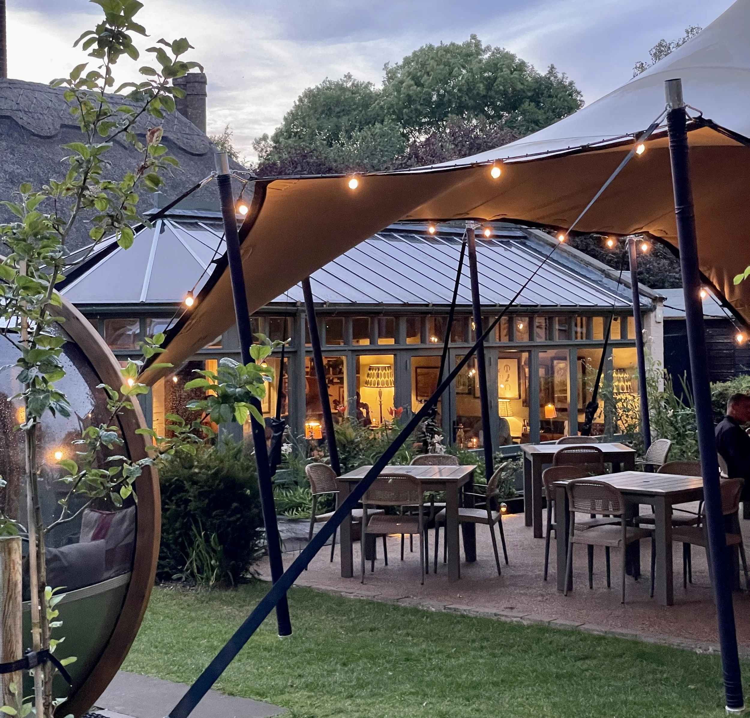 Delicious Food with Fresh Ingredients - Menu | The Three Horseshoes