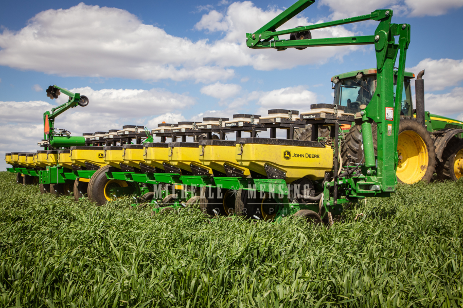 Ag Lifestyle Photoshoot | Iowa Cover Crop — Michelle Mensing Photography