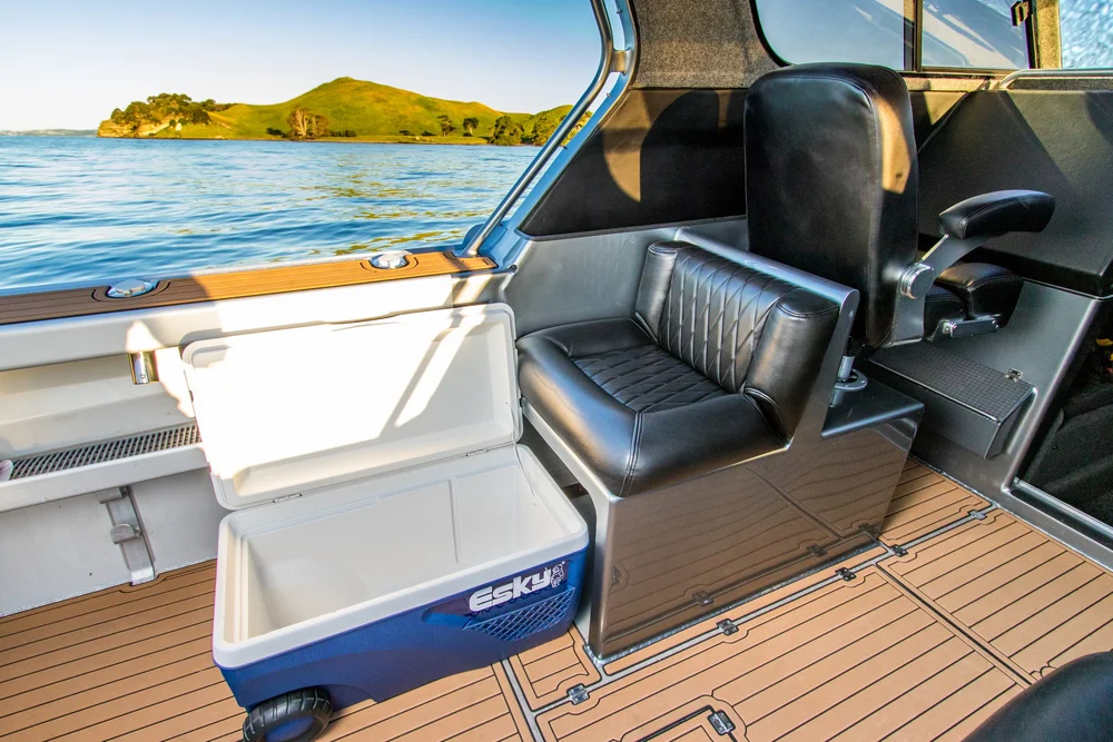 745 Sports Cruiser aluminium fishing boat custom built by White Pointer ...